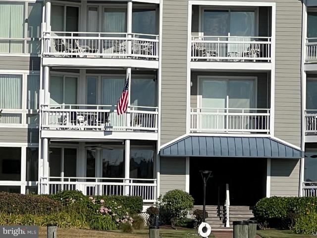 214 Oyster Cove Drive