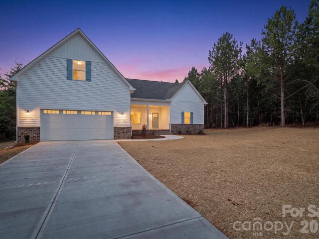 214 Lockhard Circle