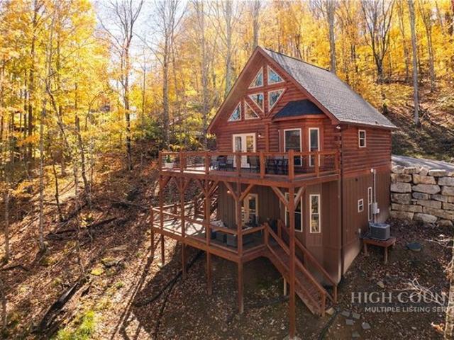 214 Lakeledge Rd, Beech Mountain, NC 28604