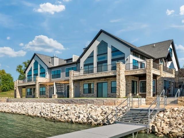 214 Lakeview Lane