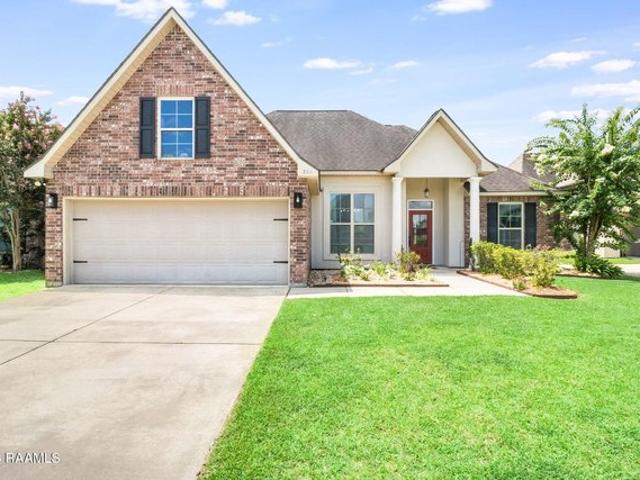 214 Lexi Falls Ln, Broussard, LA 70518