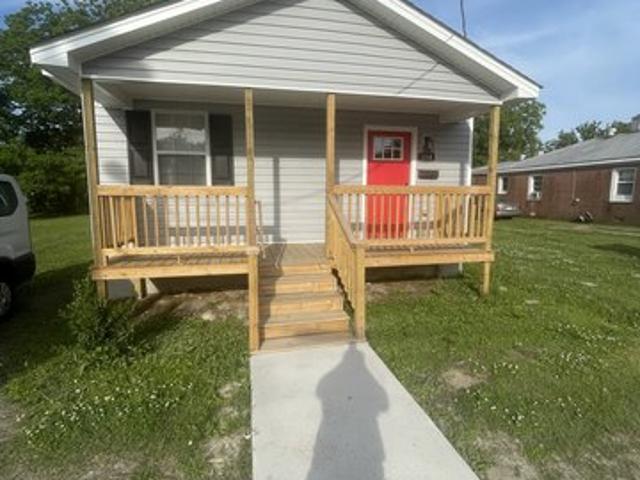 214 N 7th St, Suffolk, VA 23434