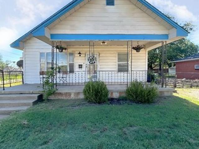 214 N Temple St, Cordell, OK 73632