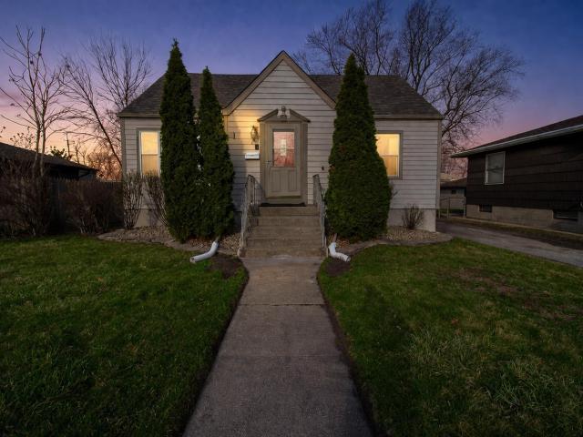 214 N Dwiggins St, Griffith, IN 46319 | MLS #836044 | Compass