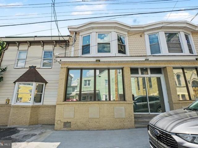 214 N Jardin St, Shenandoah, PA 17976