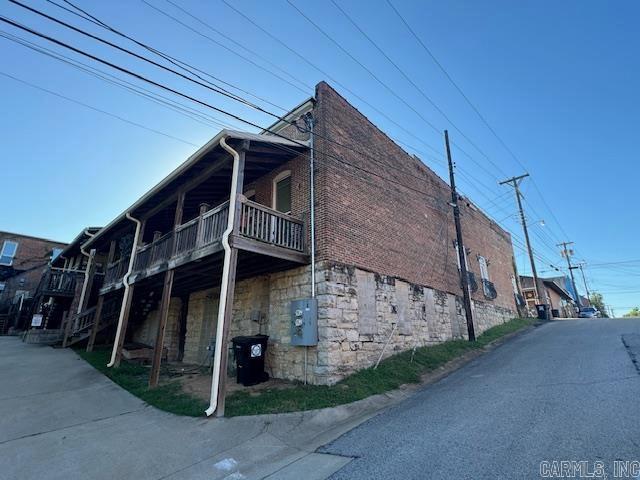 214 N Marr