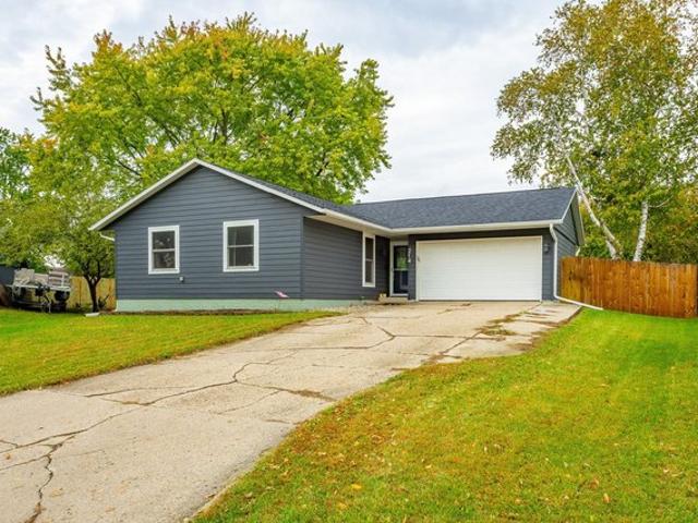 214 NW Bayberry Ln, Ankeny, IA 50023
