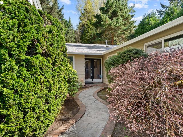 214 nw seblar dr