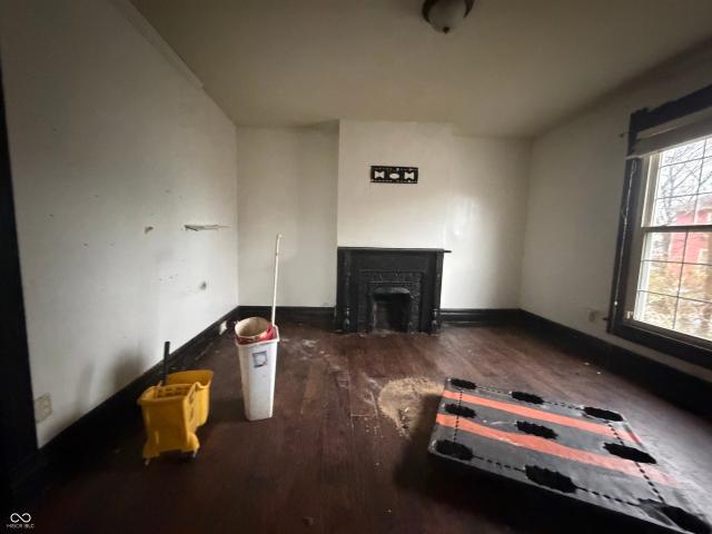 214 S 8th Street