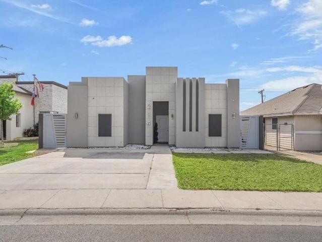 214 Salamanca Ave, Laredo, TX 78046