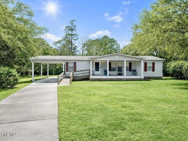 214 Sea Horse Dr, Cedar Point, NC 28584