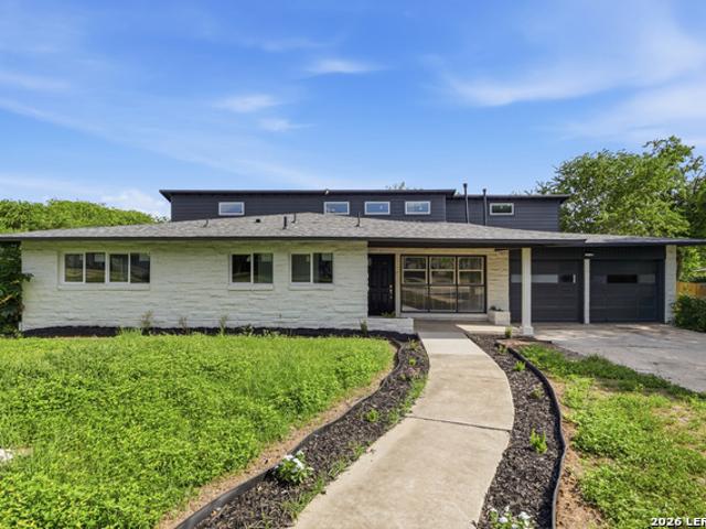 214 Shadywood Ln