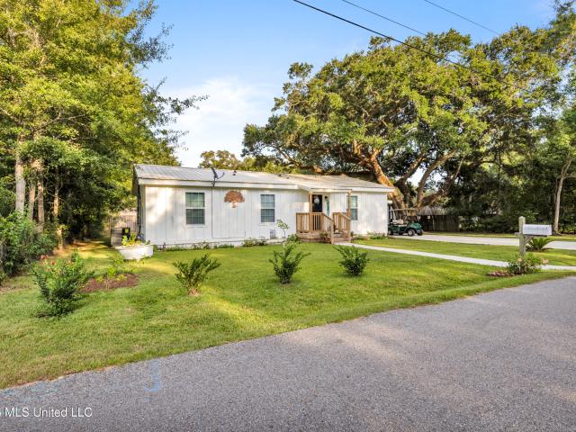 214 Simon Blvd, Ocean Springs, MS 39564 | MLS #4143 | Compass