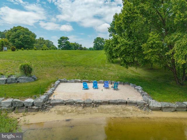 214 Stonewall Court