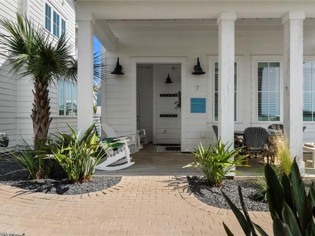 214 Sunset Avenue 7