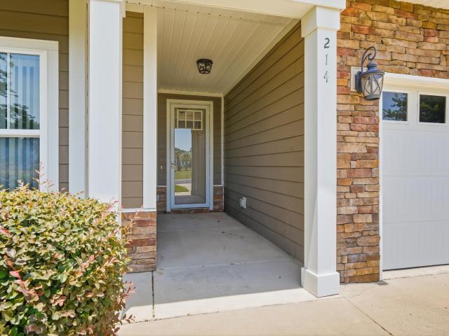 214 Swallowtail Ct