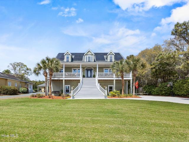 214 Pelican Walk