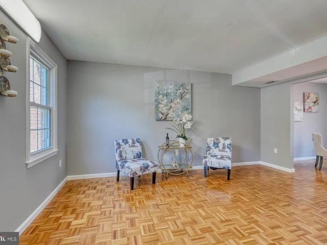 214 Pender Place