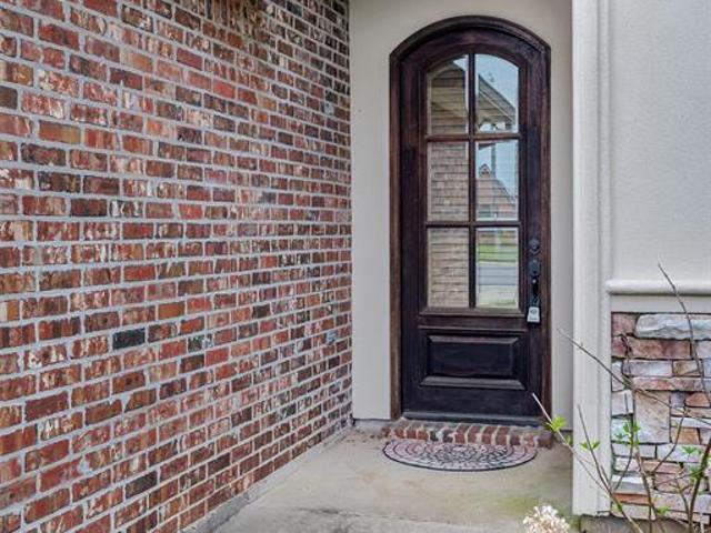 214 Roanoke Circle