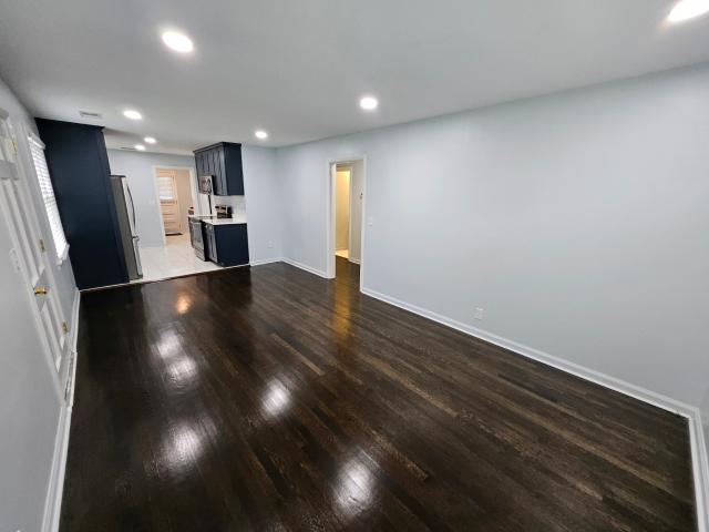214 Ridgeway Dr
