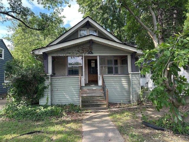 214 W 12 Mile Rd, Royal Oak, MI 48073