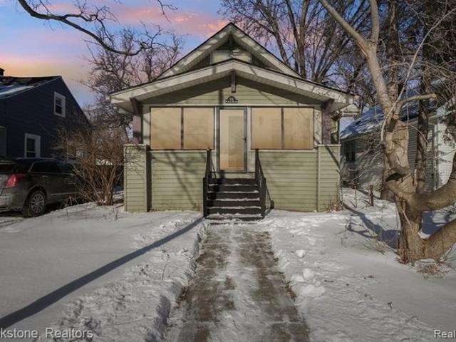 214 W 12 Mile Rd, Royal Oak, MI 48073