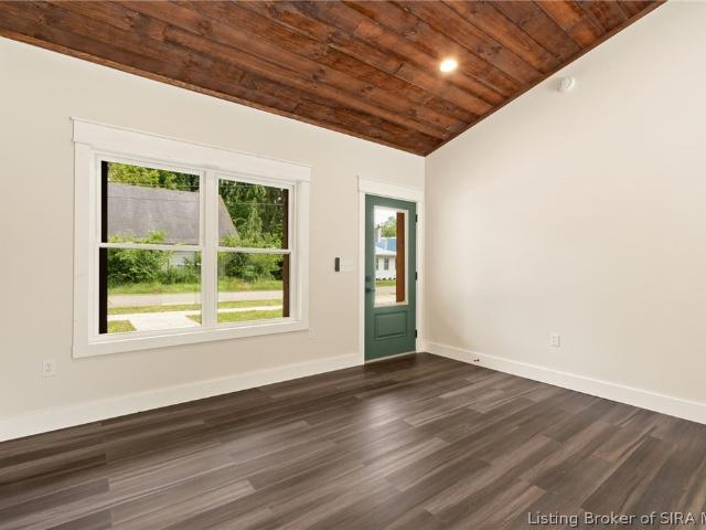 214 W 2nd Street