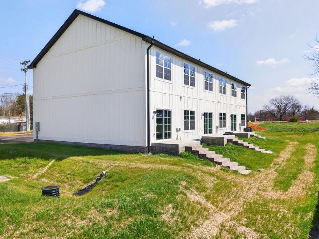 214 W Jere Whitson Rd