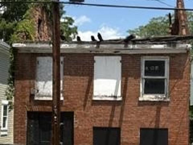 214 W Race St, Martinsburg, WV 25401