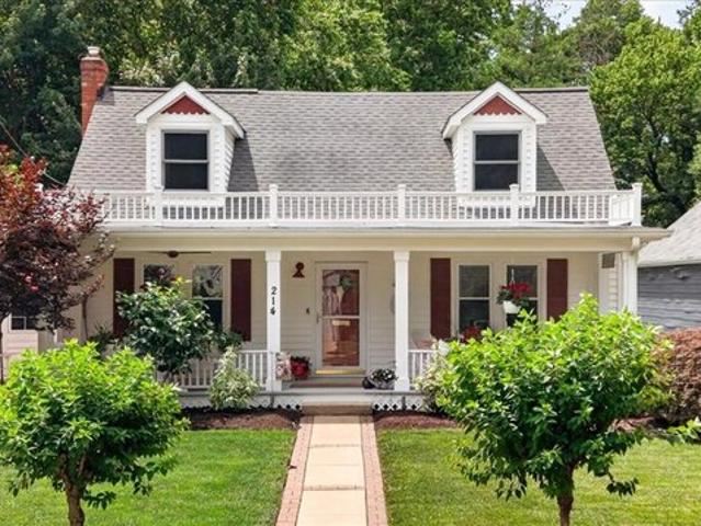 214 Way Ave, Kirkwood, MO 63122