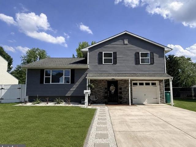214 Welsford Rd, Fairless Hills, PA 19030