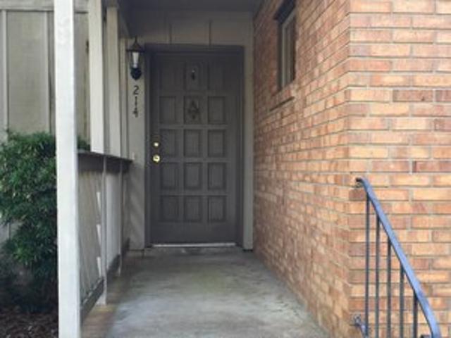 214 Westbrooke Dr, Statesboro, GA 30458
