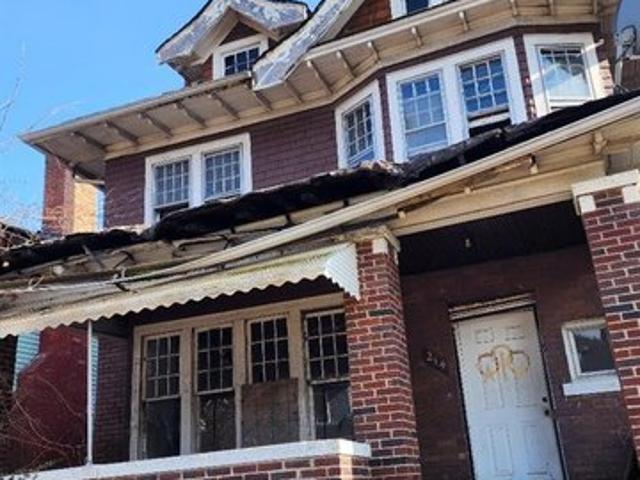 214 Tennyson St, Highland Park, MI 48203