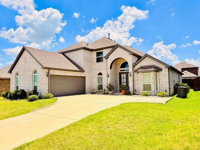 214 Tradd St, Glenn Heights, TX 75154