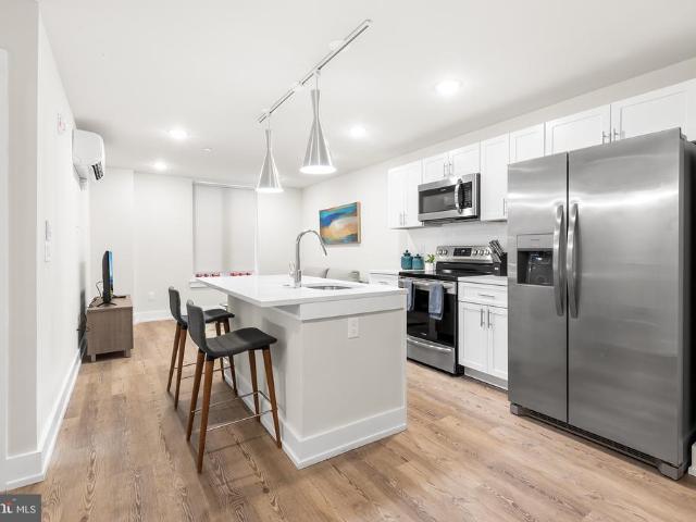 214 Vine Street # 203