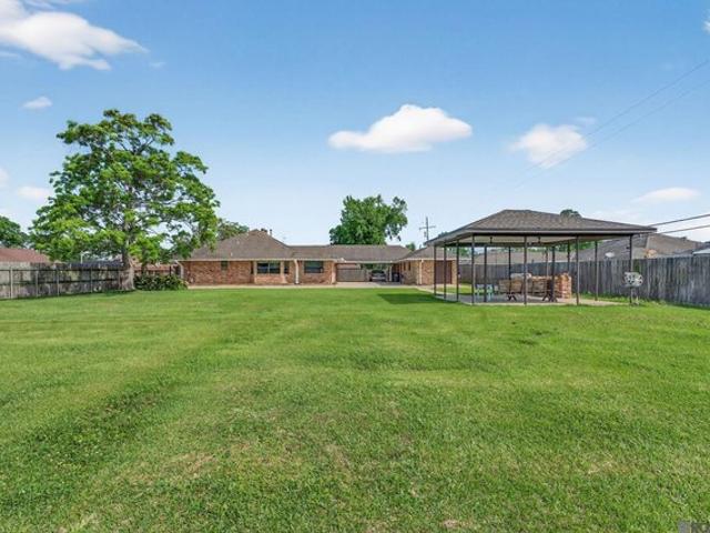 2154 Capri Dr, Baton Rouge, LA 70815