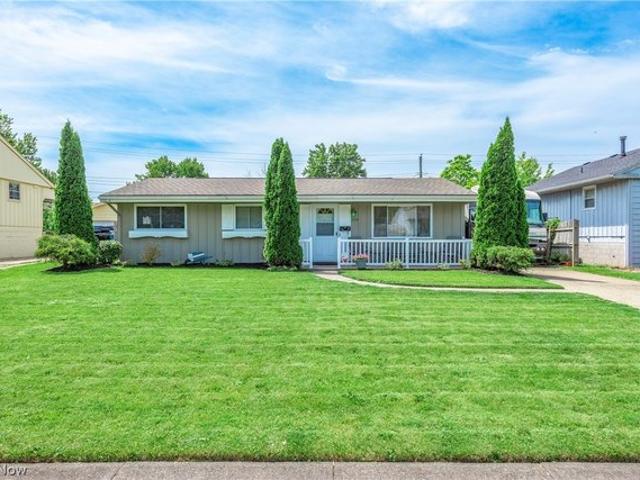 2154 Eastlawn St, Lorain, OH 44052