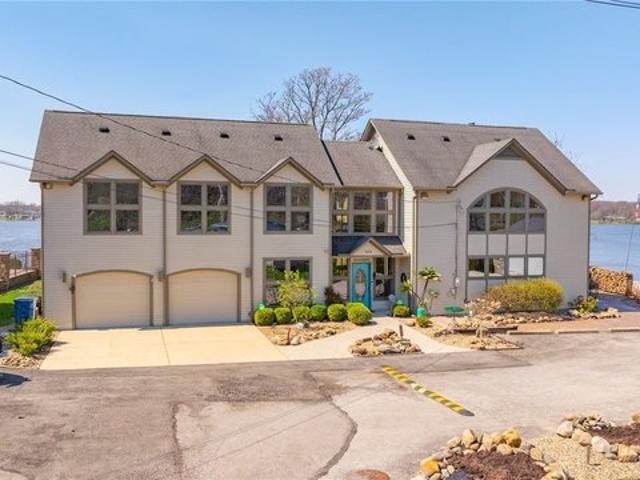 2154 River Rd NE, Lake Milton, OH 44429
