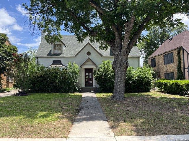 2154 W Kings Hwy, San Antonio, TX 78201