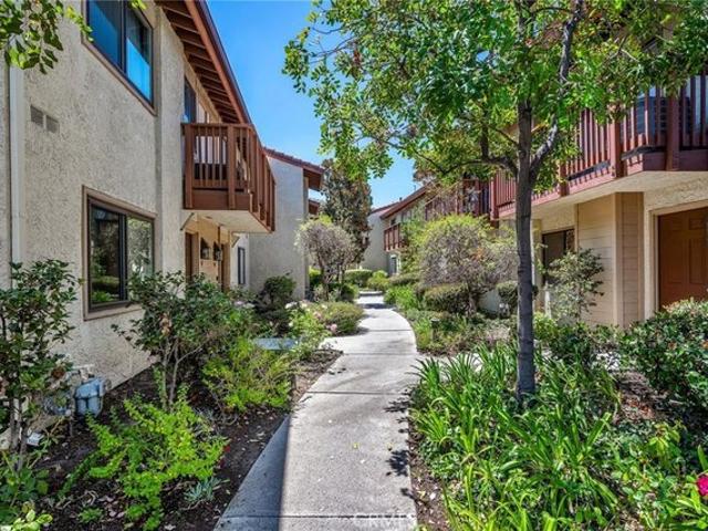 21555 Burbank Blvd Unit 47, Woodland Hills, CA 91367