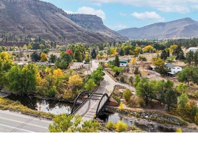 2155 Apple Valley Rd, Lyons, CO 80540