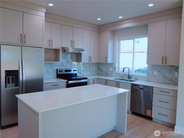 2155 Siddle Loop # 106