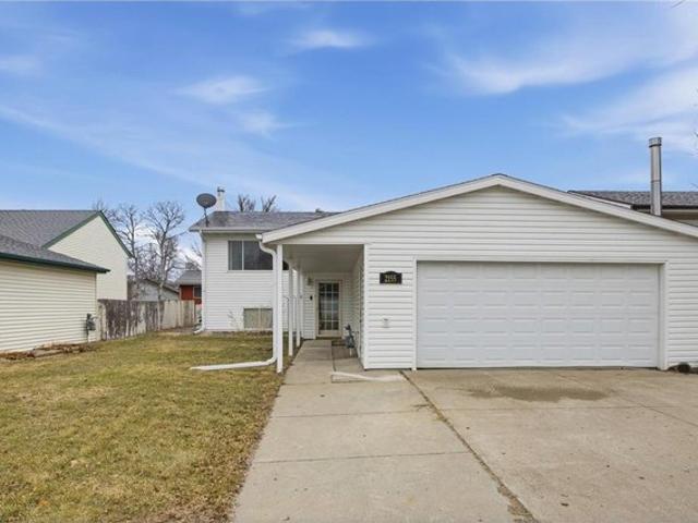 2155 4th Ave E, West Fargo, ND 58078