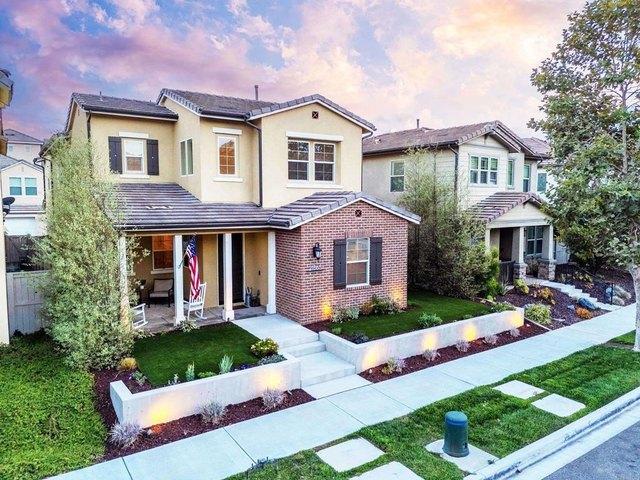 21565 Trail Ridge Dr, Escondido, CA 92029