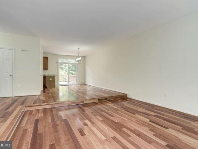 21588 Bankbarn Terrace