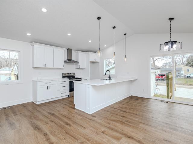 2158 E Walnut Street