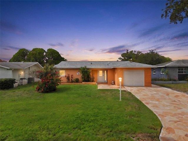 2158 Scotland Dr, Clearwater, FL 33763