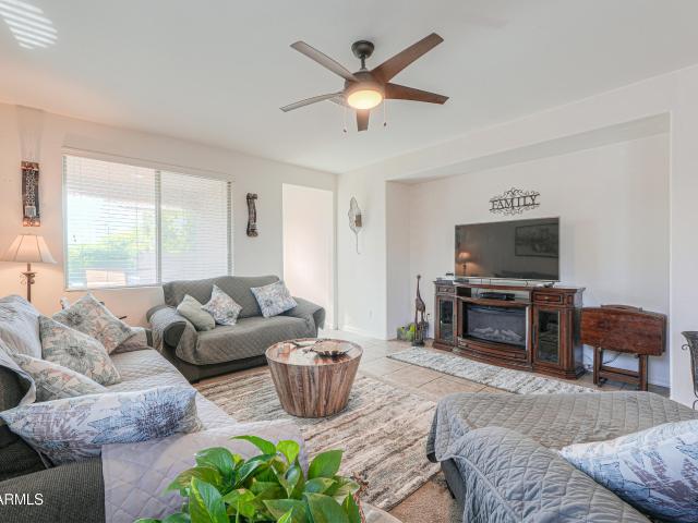 21593 N ANNE Lane