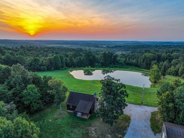 21590 Dawson Springs Rd, Dawson Springs, KY 42408