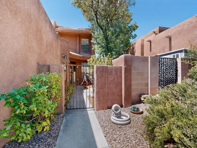 2159 Black Willow Drive NE